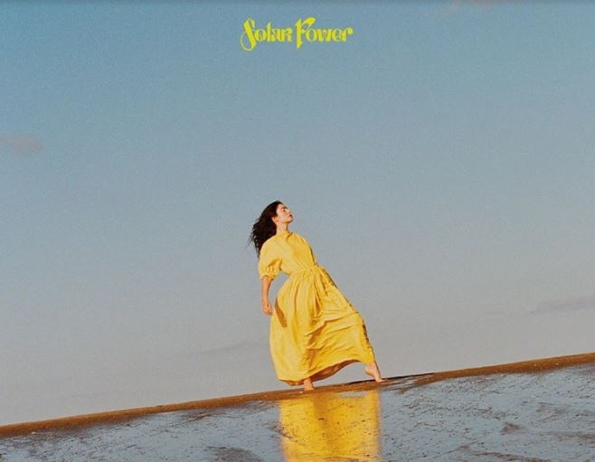 Lorde anuncia turnê e pré-venda do disco “Solar Power”; já conhece a tracklist? - Rádio 94POP FM
